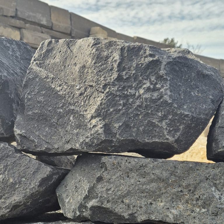 Basalt Bruchstein Mauerstein Naturstein