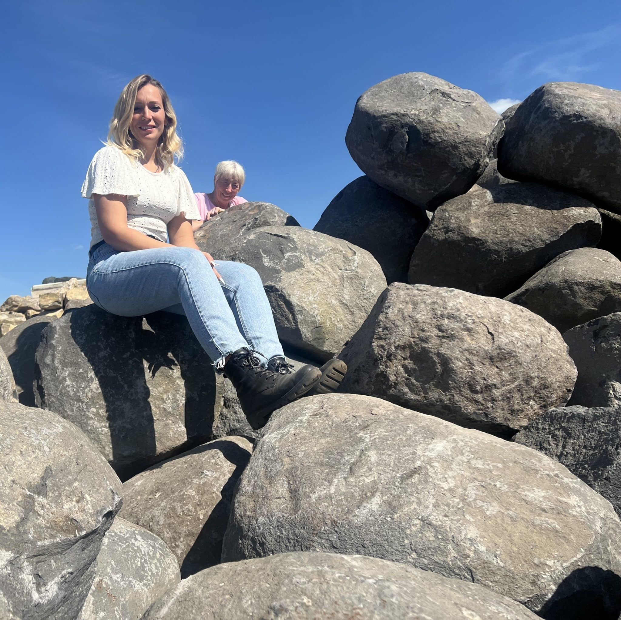 Schöne Basalt Findlinge lieferbar!