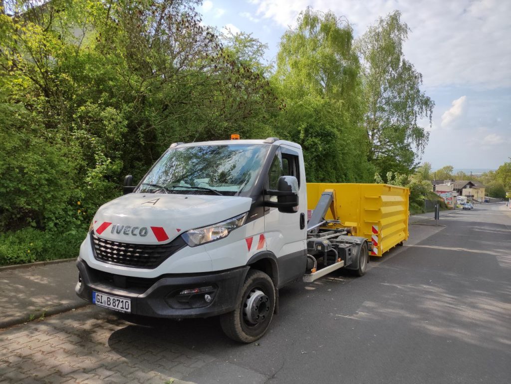 LKW 7,5t Containerfahrzeug mit Anhänger - BollerRocks