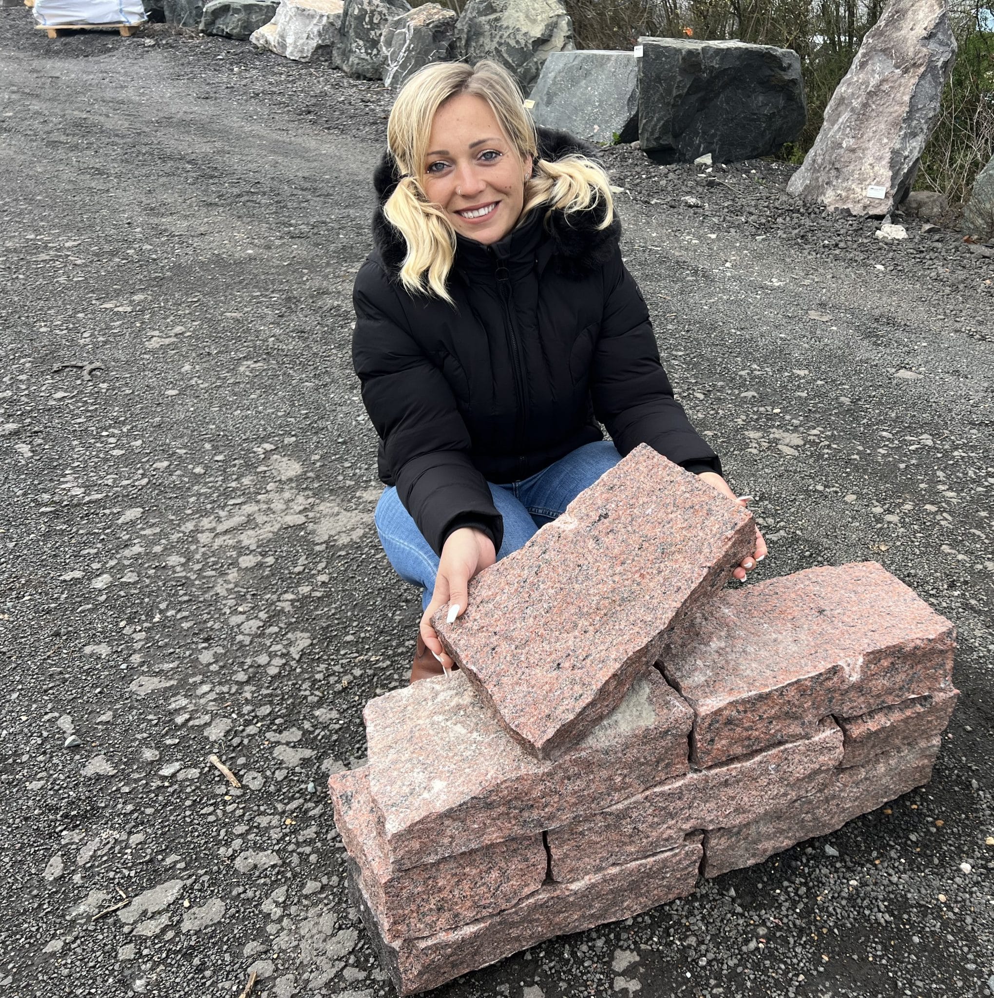 Granit Mauerstein Vanga rot 10 gespalten - BollerRocks
