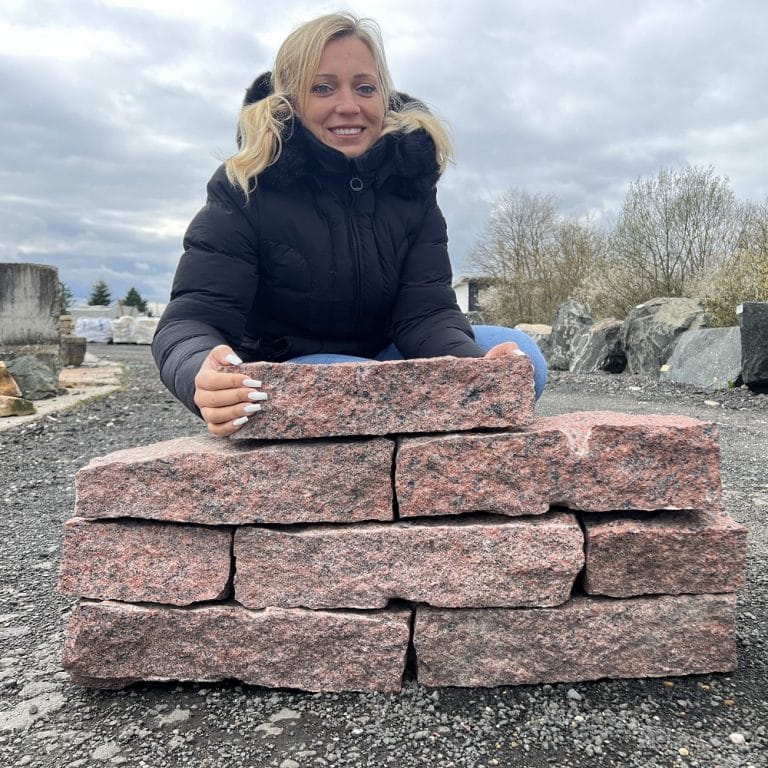 Granit Mauerstein Vanga rot gespalten 10x20x40 - BollerRocks