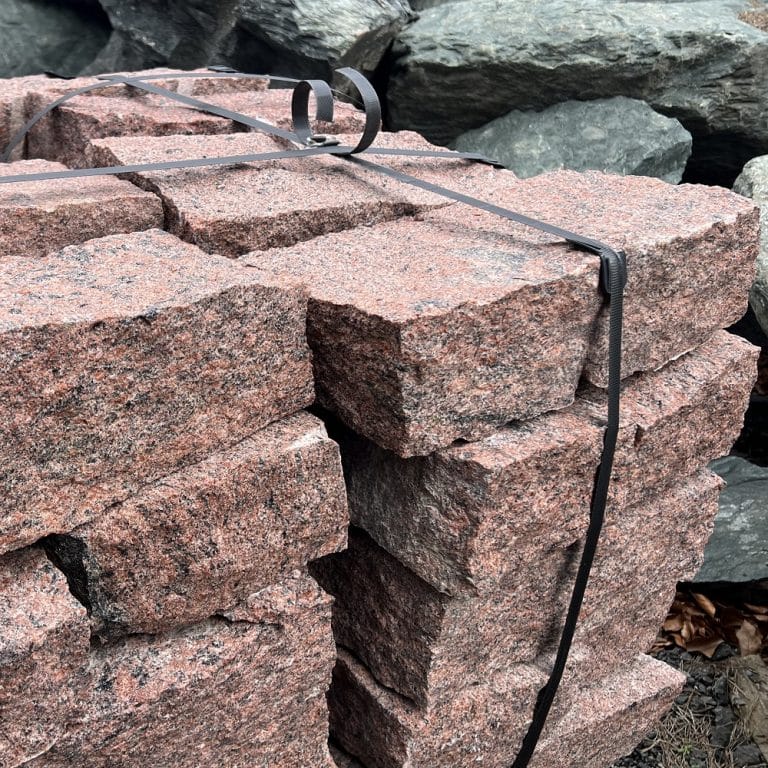 Granit Mauerstein Vanga rot gespalten 10x20x40 - BollerRocks