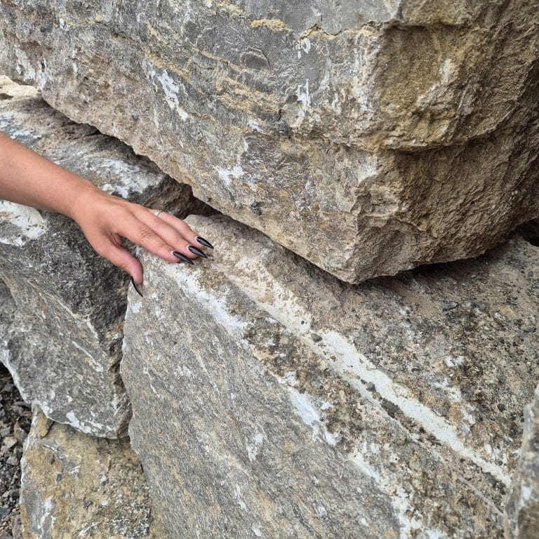 Muschelkalk Quaderstein mit geraden Kanten auf Lager